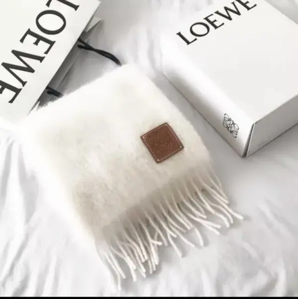 Loewe Logo Patch Fringed Scarf
