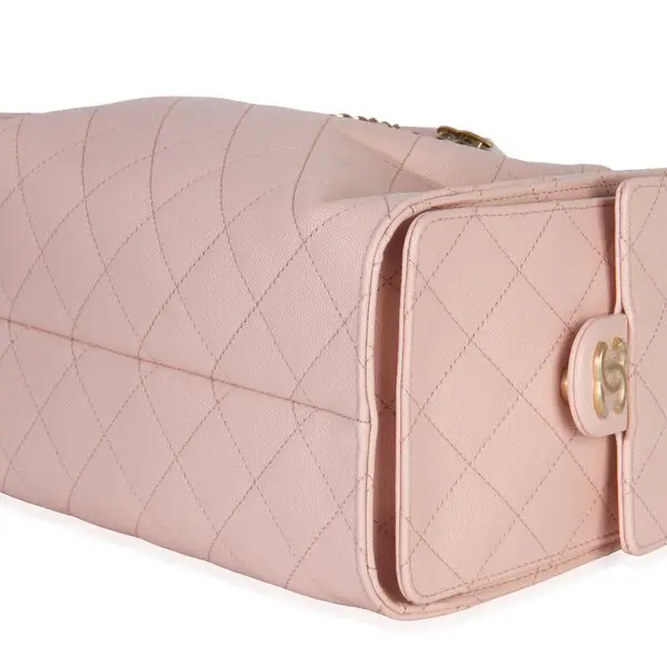 Chanel Quilted Caviar Hobo Handbag - Pink