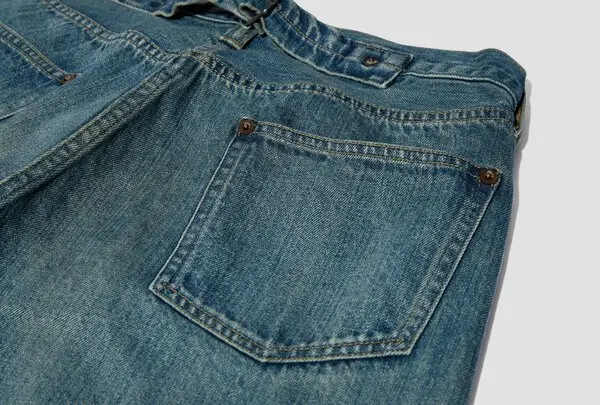 A.PRESSE Washed Jeans