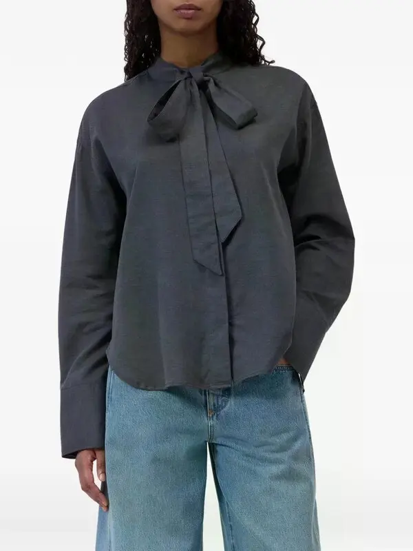 Closed Bow-tie Shirt