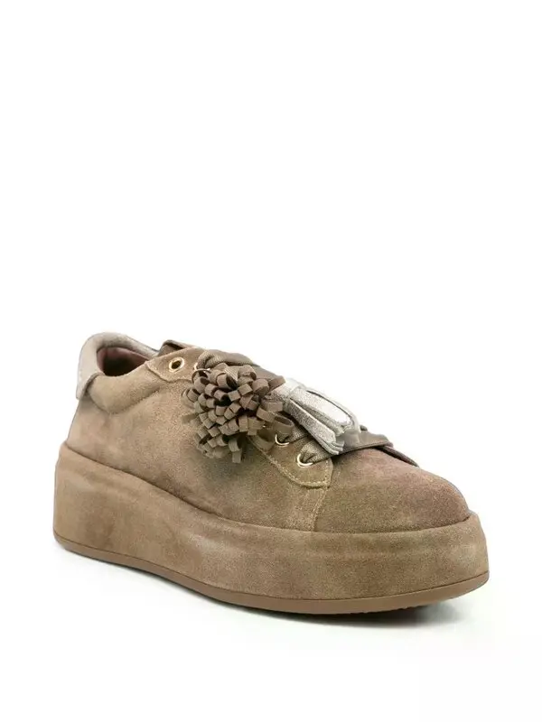 GIO+ 150 Olivia Tassel Detail Platform Sneakers