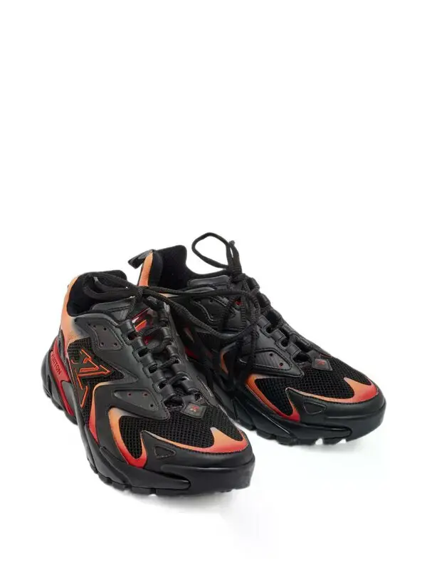LOUIS VUITTON Runner Tatic Sneakers