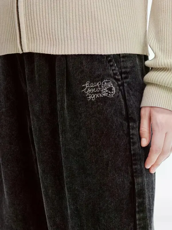FINGERCROXX Corduroy Pleated Trousers