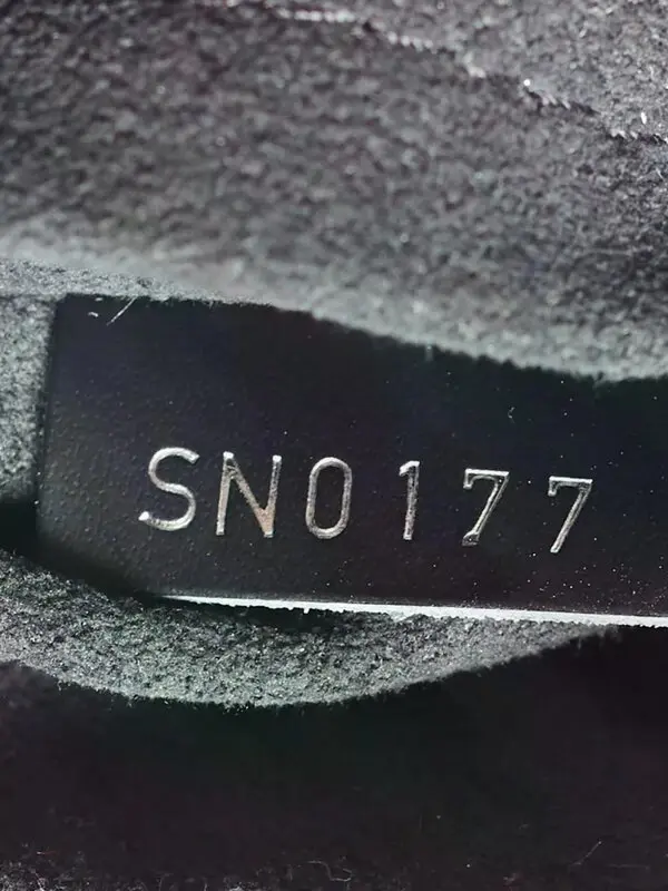 LOUIS VUITTON Speedy Bandouliere Tote Bag