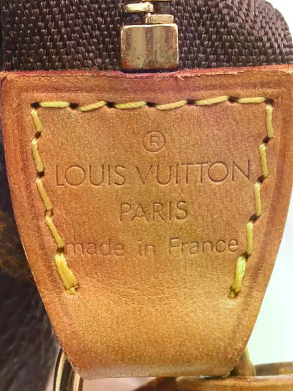 LOUIS VUITTON 1999 Monogram Pochette Accessoires Shoulder Bag