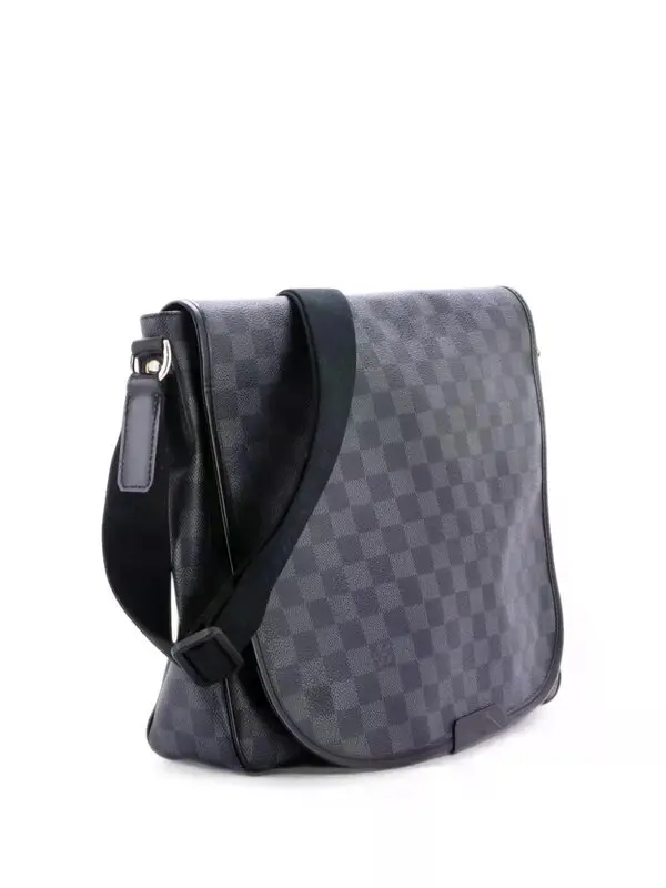 LOUIS VUITTON Damier Graphite Mm Messenger Bag