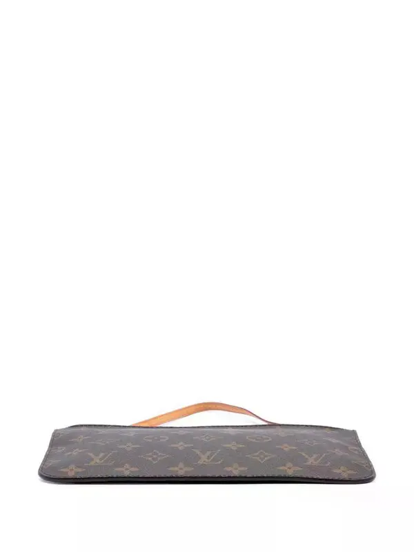 LOUIS VUITTON 2018 Monogram Mm Pouch - Brown
