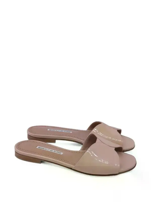 Manolo Blahnik Patent Leather Flat Sandals - Neutrals
