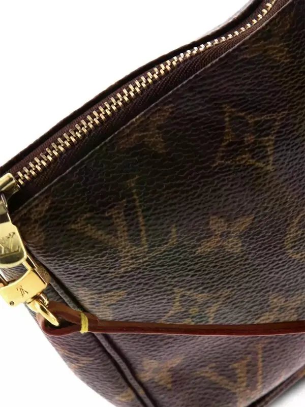 LOUIS VUITTON Pochette Accessoires Bag