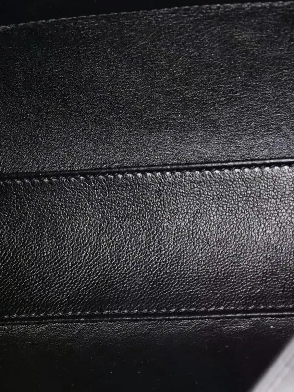 Saint Laurent Manhattan Leather Medium Shoulder Bag - Black