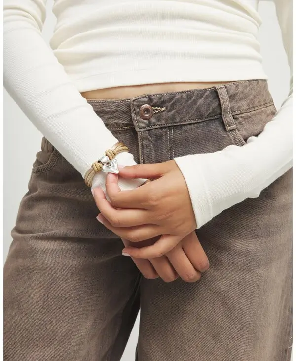 UNODE50 Silk-effect Thread Blend Bracelet With Beige Leather And Heart Detail