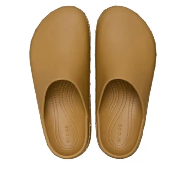CROCS Platform Studded Clog - Umber