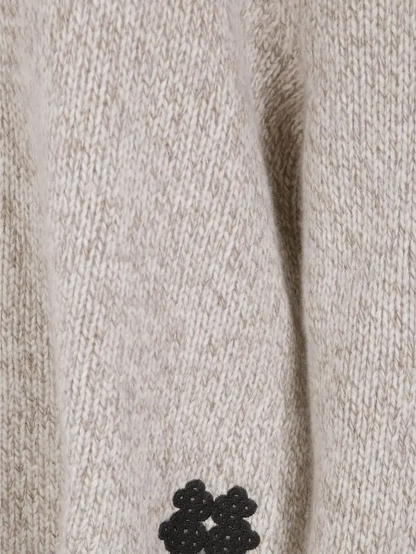 KUJTEN 100% Cashmere Turtleneck Jumper With Contrast Logo And Ribbed Trims