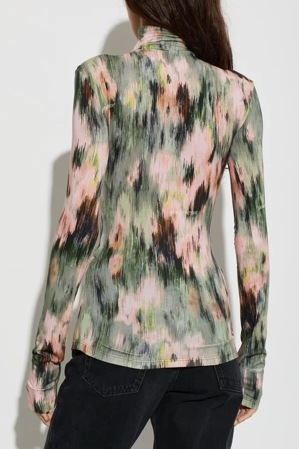 Off-White Top With A Stand-up Collar