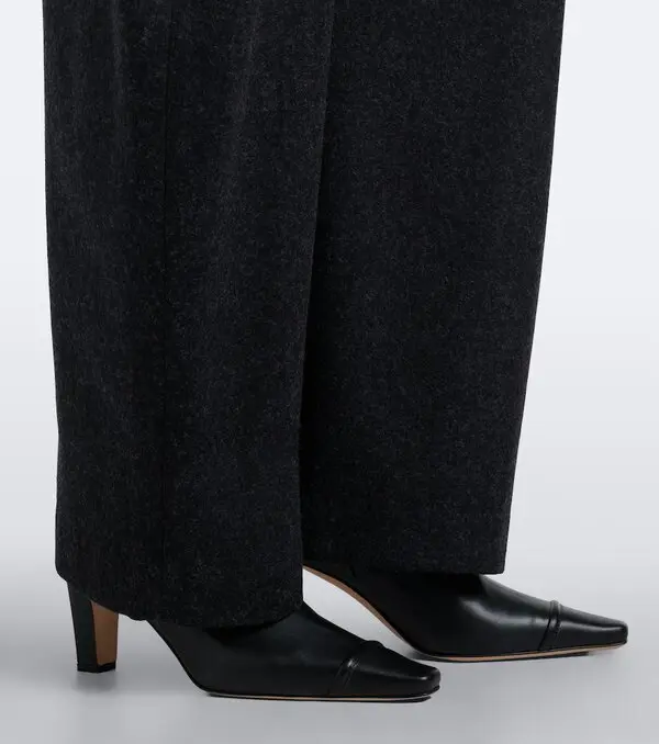 Manolo Blahnik Vivecal Leather Ankle Boots