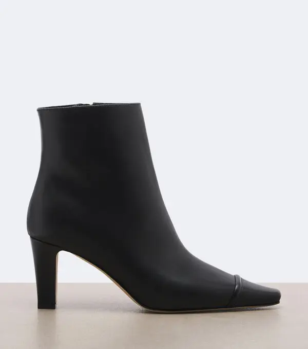 Manolo Blahnik Vivecal Leather Ankle Boots