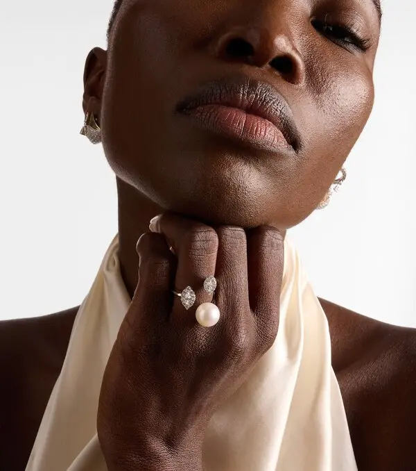 Yeprem Pearlescent 18kt White Gold Ring With Diamonds And Pearl