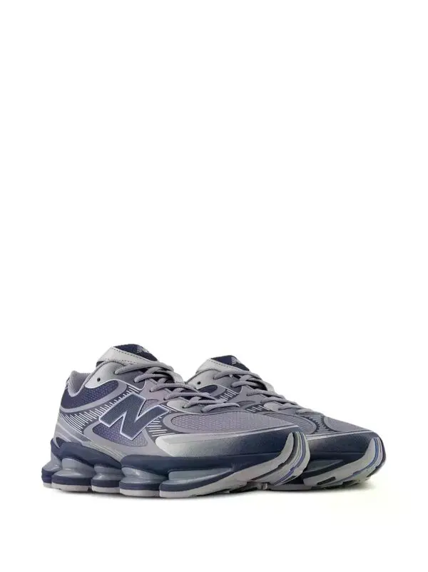 NEW BALANCE Abzorb 2000 Low-top Sneakers