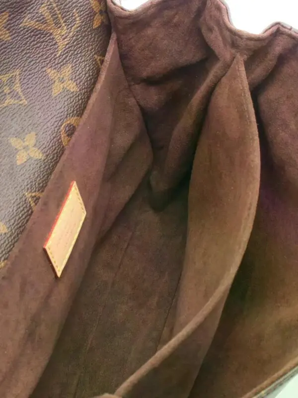 LOUIS VUITTON 2021-2026 Monogram Pochette Metis Satchel - Brown
