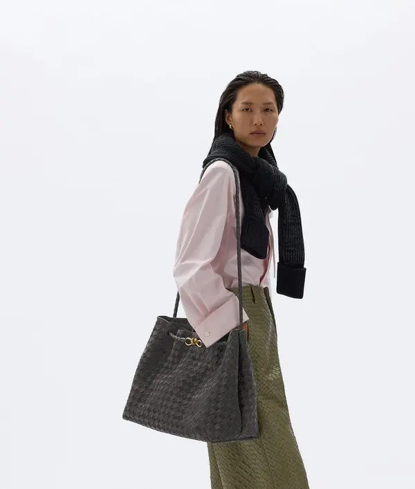 Bottega Veneta Large Andiamo - Obsidian Gray