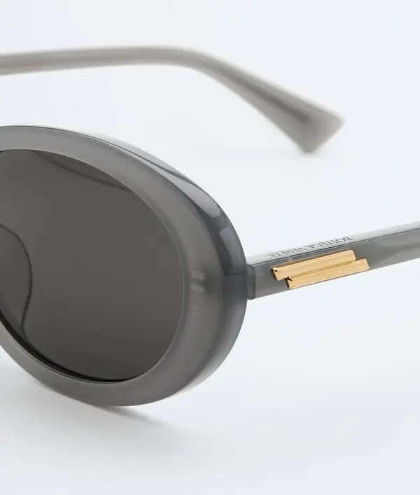 Bottega Veneta Classic Oval Sunglasses - Gray/gray