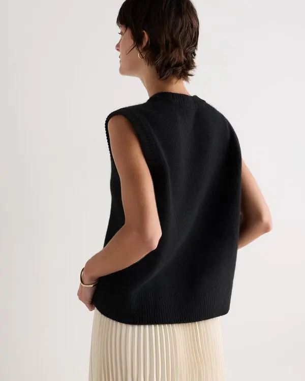 Quince 100% Yak Crewneck Sweater Vest