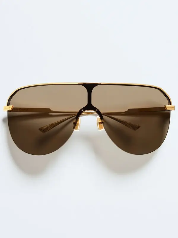 Bottega Veneta Oversized Metal Shield Sunglasses - Oro