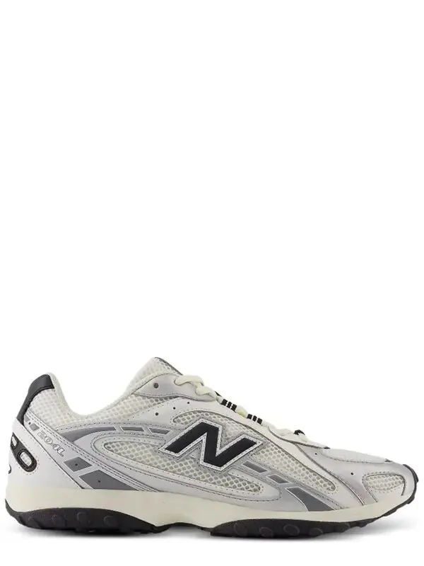 NEW BALANCE Multi-piece Upper Sneaker With Embossed Coating & Vintage Traction - Argento