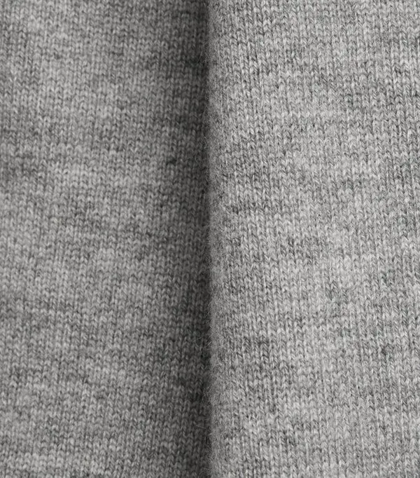 ALLUDE Cashmere V-neck Sweater