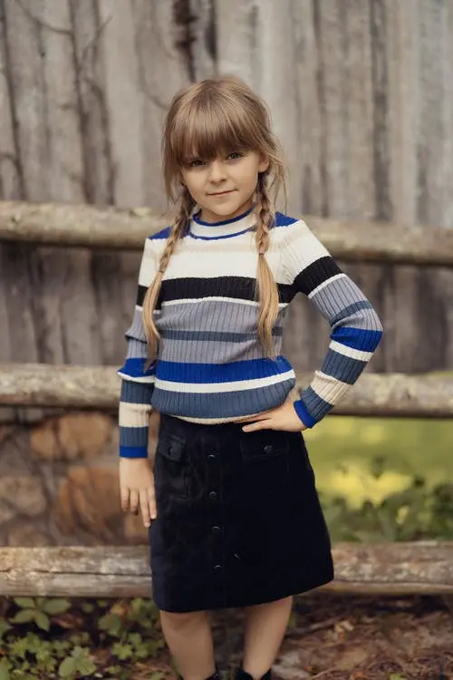 CHARLOTTE & GEORGE Knit Rib Striped Contrast Top