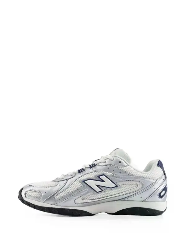 NEW BALANCE 204l Sneakers - Silver