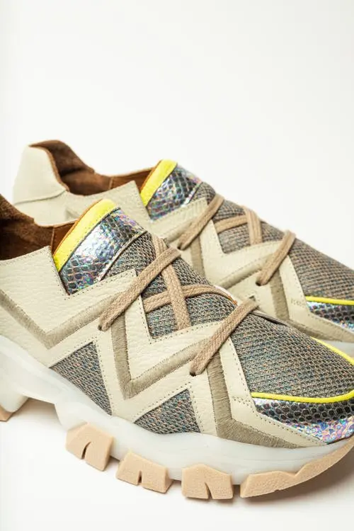 CLARA BARCELO Appearance V. Reality Sneaker