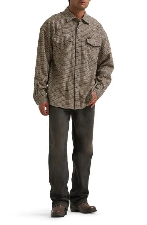 Wrangler Patterned Long Sleeve Button Up Shirt