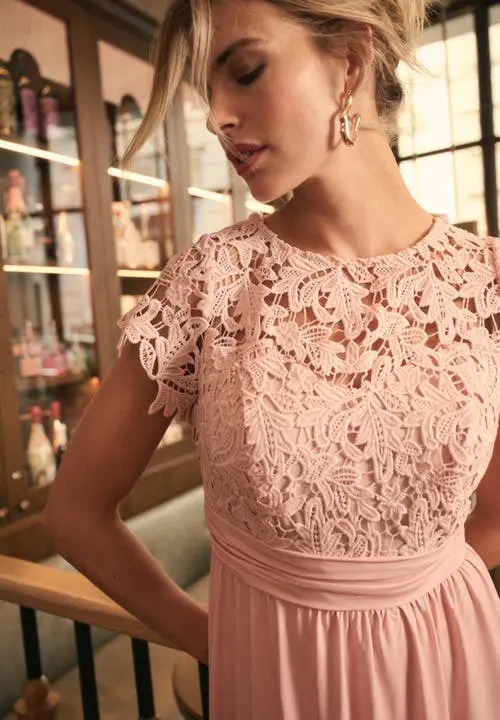 JESSICA LONDON Lace Maxi Dress