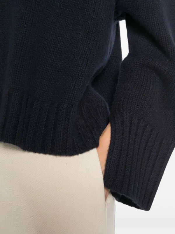 Soft Goat Cashmere Turtle-neck Sweater