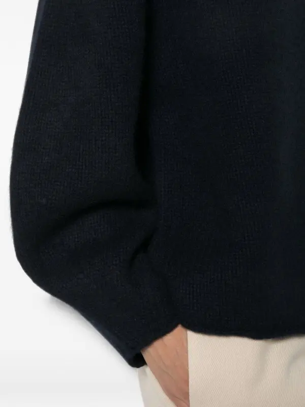 Soft Goat Cashmere V-necked Sweater