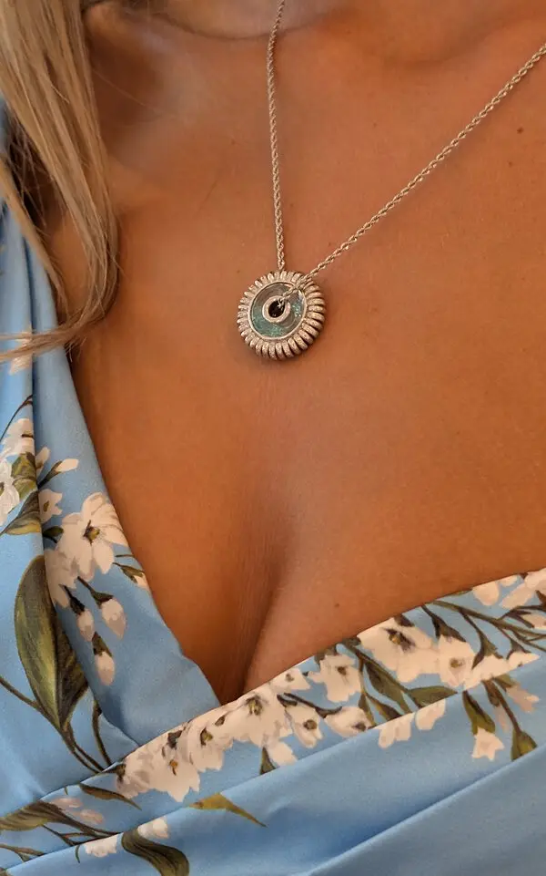 Moritz Glik 18k White Gold Mola Roda 15 Necklace Half-pave Paraiba