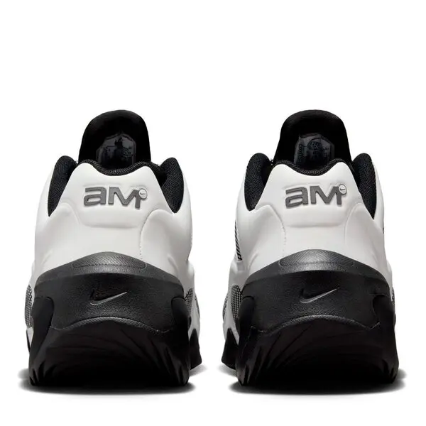 Nike Versatile Sports Shoes