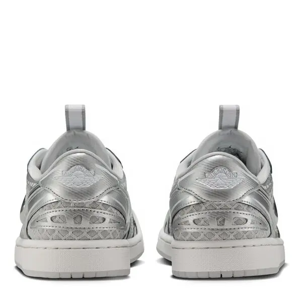 Nike Versatile Casual Shoes