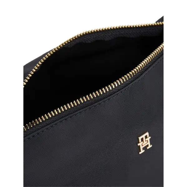 Tommy Hilfiger Solid Color Washbag Pouch