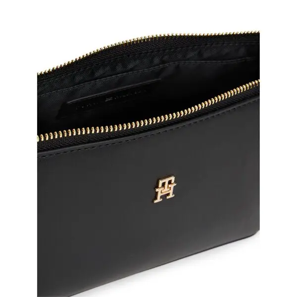 Tommy Hilfiger Solid Color Clutch
