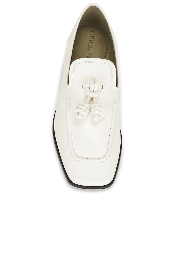 Bottega Veneta Romeo Loafer With Knot Detailing - Alabaster
