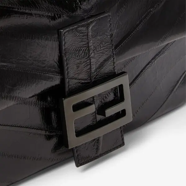 Fendi Baguette 26424 Inlaid Hagfish Leather Bag - Black