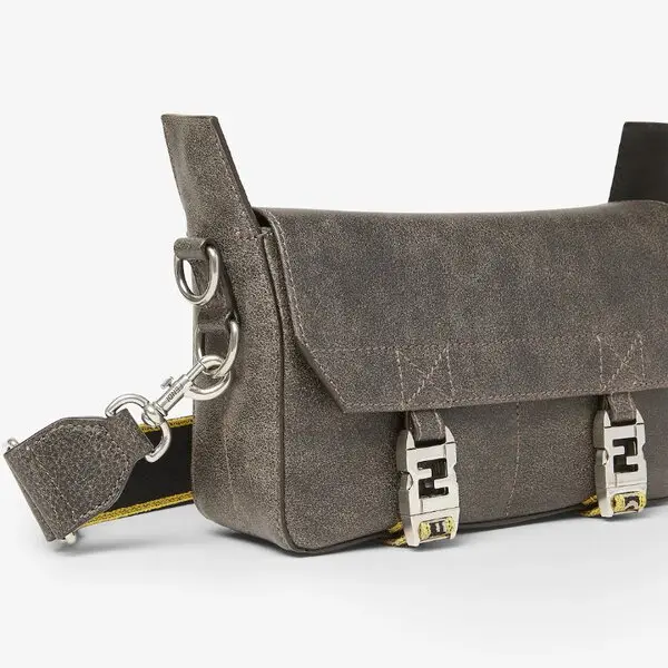 Fendi Flow Small Vintage-effect Leather Bag