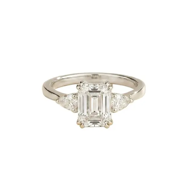 JUVETTI  White / Silver Ailes Diamond Emerald-cut & Pear Side Diamonds Ring In White Gold - White/silver