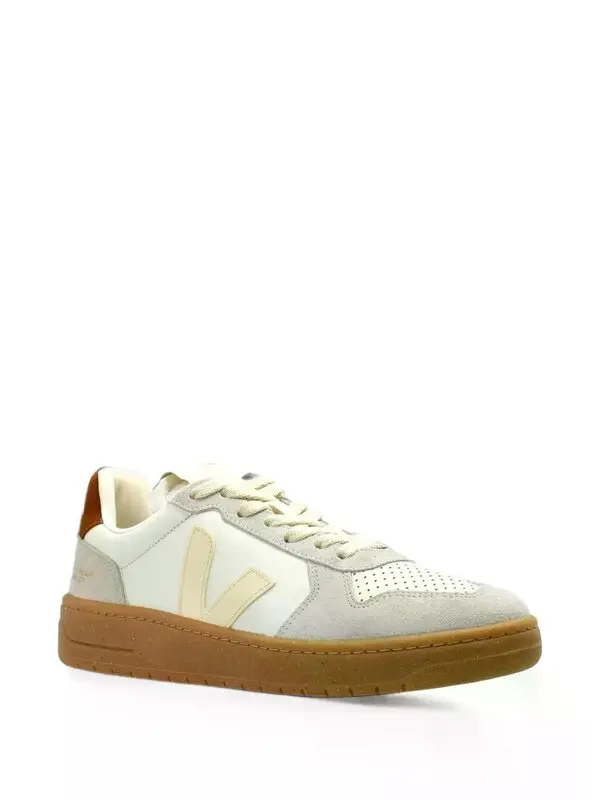 VEJA V-82 Sneakers