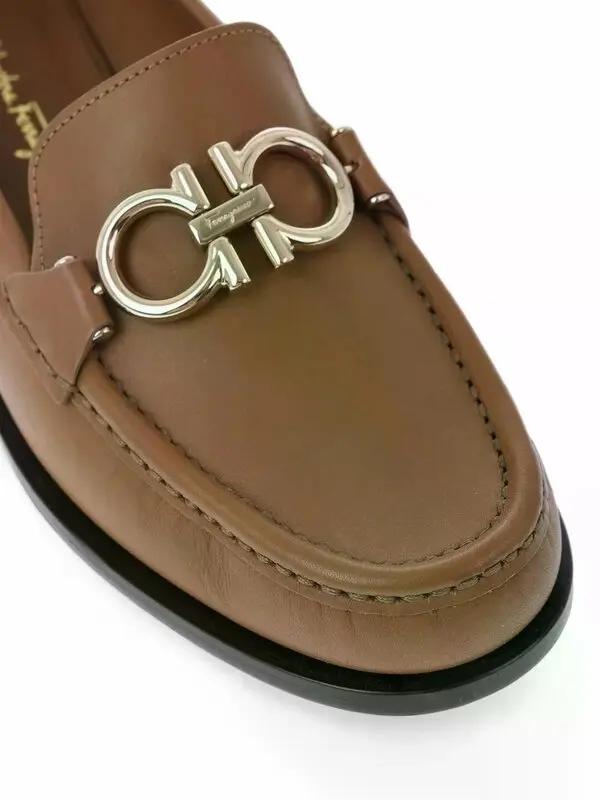 FERRAGAMO Gancini-plaque Leather Loafers
