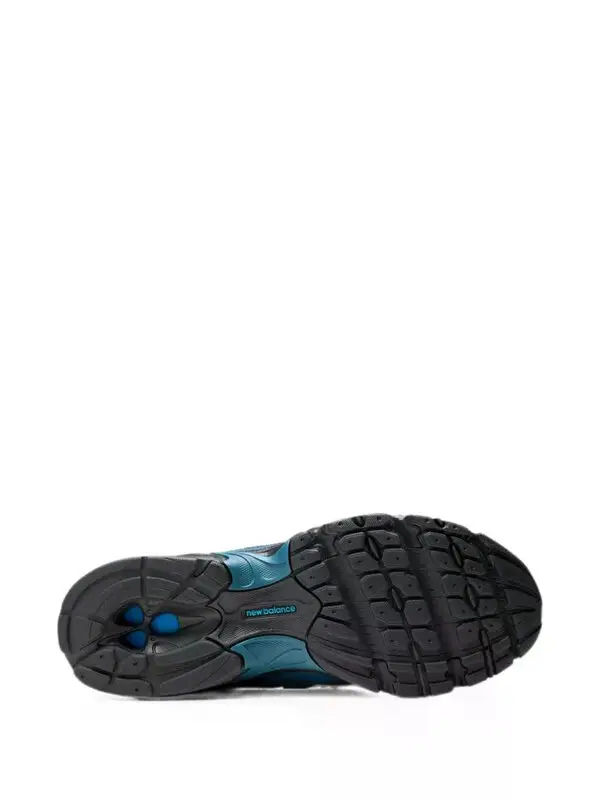 NEW BALANCE 740 Shoes