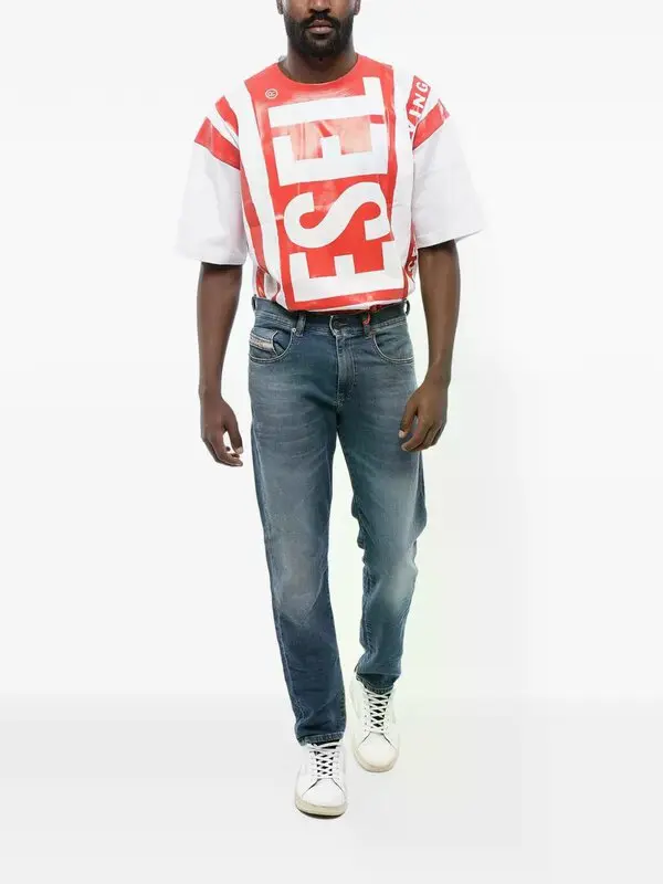 DIESEL® Slim 2060 D-strukt Jeans
