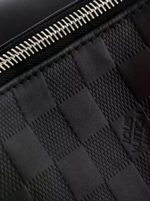 LOUIS VUITTON Avenue Sling Bag Damier Infini Leather